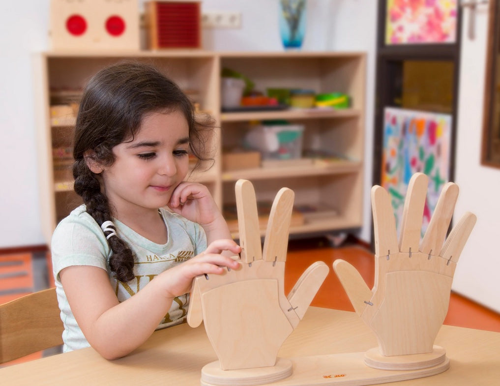 Counting Hands – Bendable Wooden Numeracy Learning Tool – Edu-21